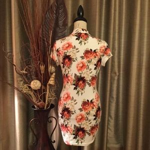 Dice | Dresses | New Floral Keyhole Bodycon Dress | Poshmark